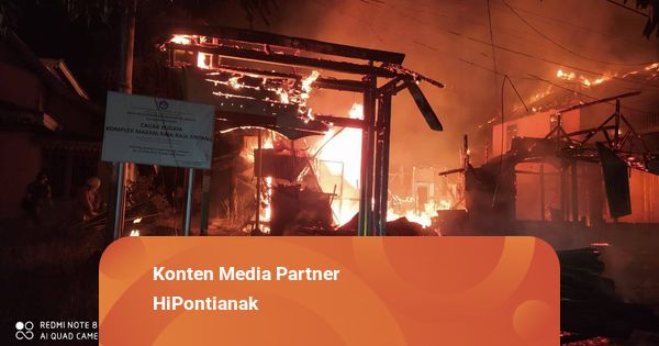 Kebakaran Hanguskan Rumah dan Warung di Sintang, Kerugian Capai Rp 450 Juta | kumparan.com